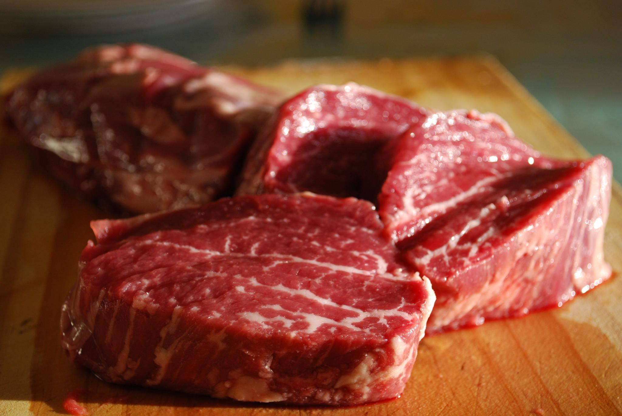 Carne rossa: proprietà, caratteristiche e curiosità